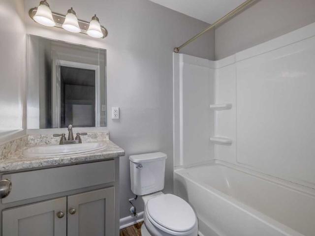 Baytree Ridge 2 Bedroom Apartment for Rent at 1726 Poplar St, Valdosta, GA 31601