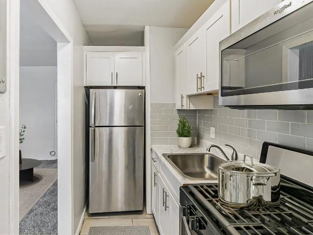 Bayview Apartments 1 Bedroom Apartment for Rent at 125 S Bayview Ave, Freeport, NY 11520 Freeport