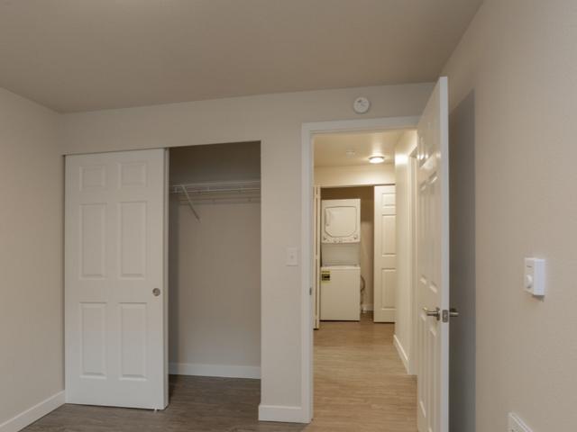 Bayview East Apartments 2 Bedroom Apartment for Rent at 614 Sheridan Rd, Bremerton, WA 98310