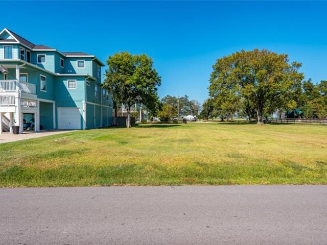 Baywood Ave, Shoreacres, Home For Sale