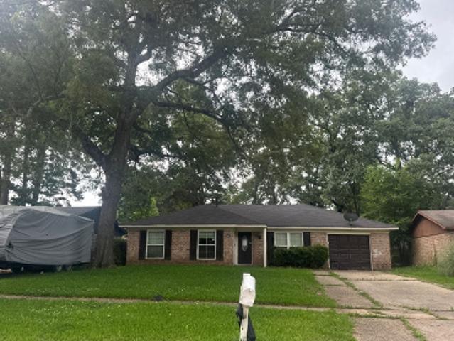 Baywood Dr