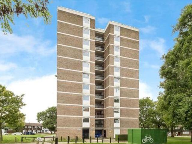 Baywood Square, Chigwell, 1 Bedroom Flat