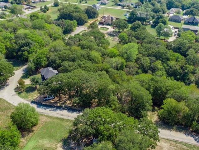 Bay Ct, Gun Barrel City, TX 75156