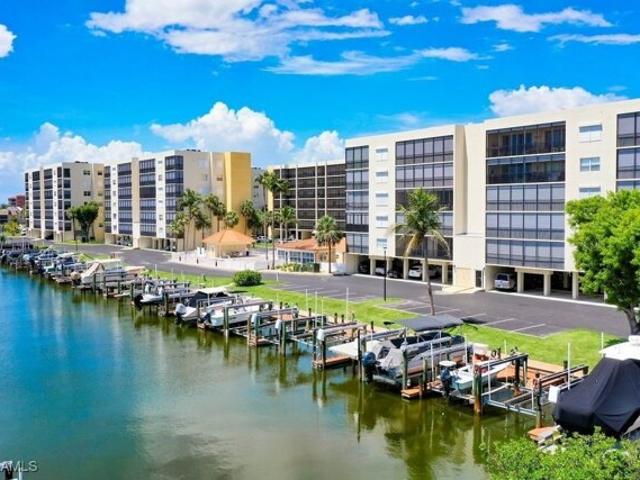 Bay Beach Ln Apt,fort Myers Beach, Condo For Sale