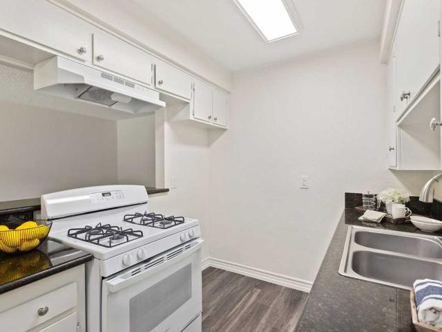 Bay Breeze Villas 1 Bedroom Apartment for Rent at 1884 Monrovia Ave, Costa Mesa, CA 92627 Westside Costa Mesa