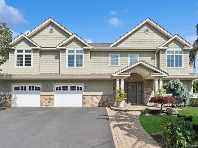 Bay Dr, Merrick, Home For Sale