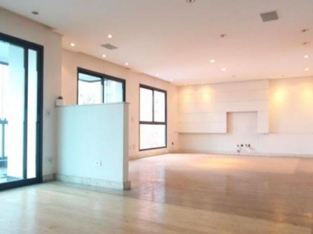 Bay Five localizacao excelente, completo, linda vista, rua nobre!