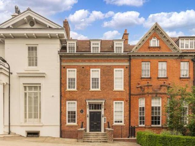 Bay House, Kidderpore Avenue, 2 Bedroom Flat