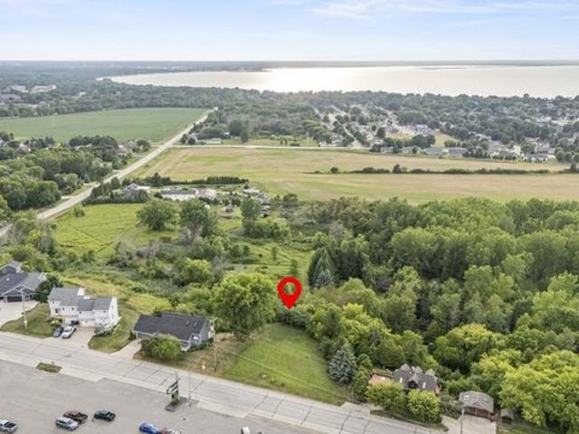 Bay Settlement Rd, Green Bay, WI 54311