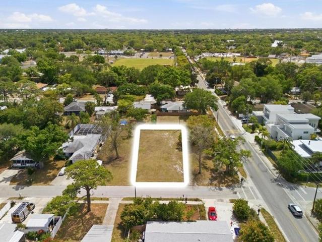Bay St, Sarasota, FL 34237
