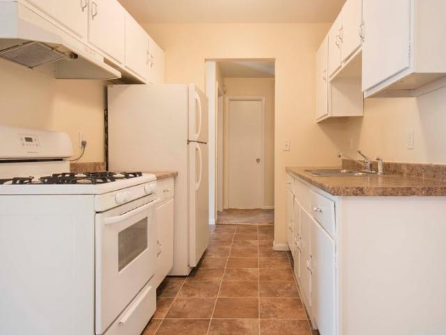 Bay Pointe Apartments