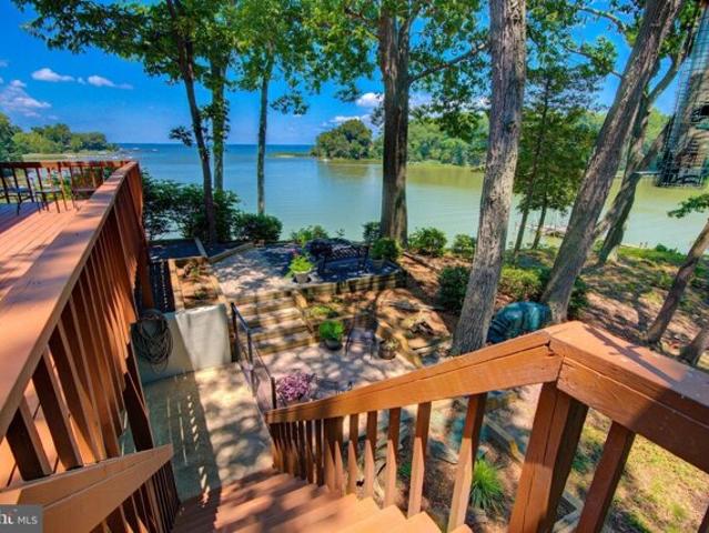 Bay Pointe Dr, Montross, Home For Sale