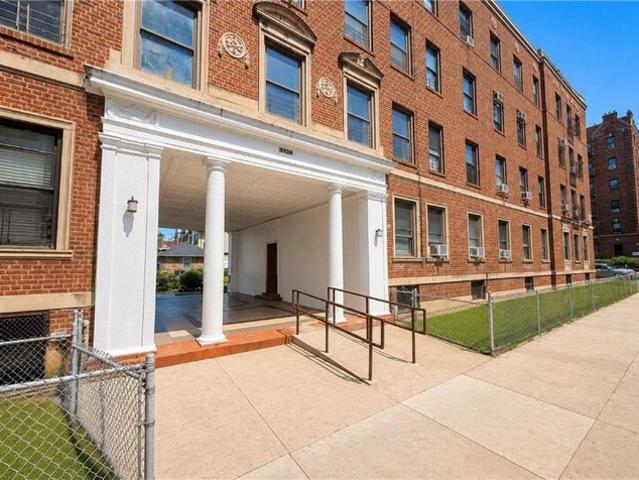 Bay Pkwy Apt B, Brooklyn, Property For Sale