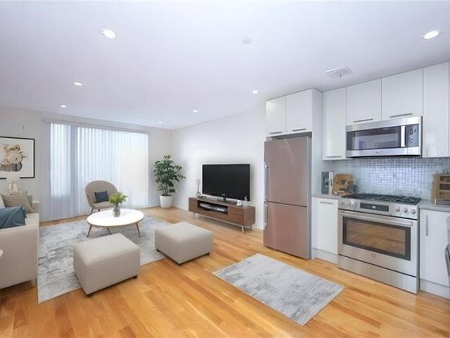 Bay Pkwy Apt D, Brooklyn, Condo For Sale