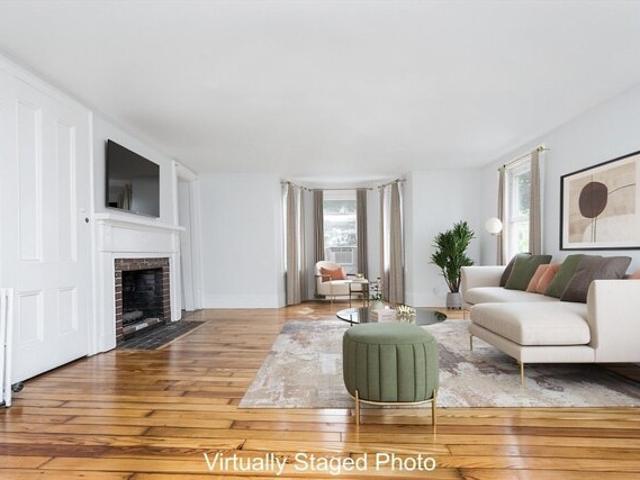 Bay Rd Apt,hamilton, Condo For Sale
