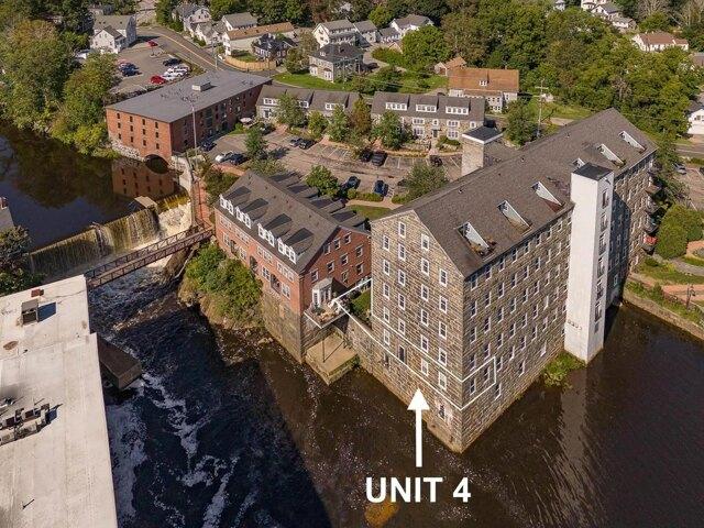 Bay Rd Unit,newmarket, Condo For Sale