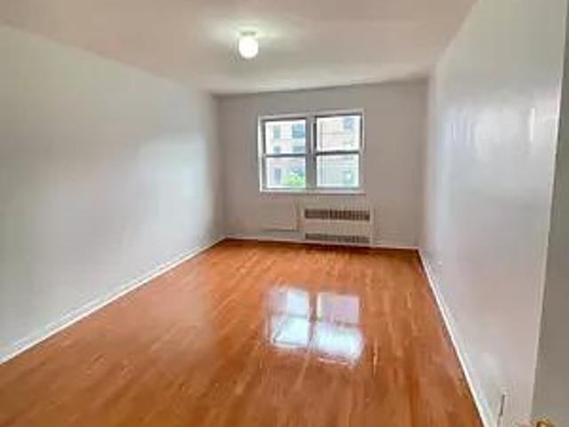 Bay ridge room for rent