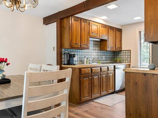 Bay Tree Ln, Grantham, Condo For Sale
