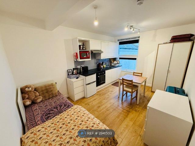 Bay View Terrace, Newquay TR7, Room to rent, £685 pcm | PrimeLocation