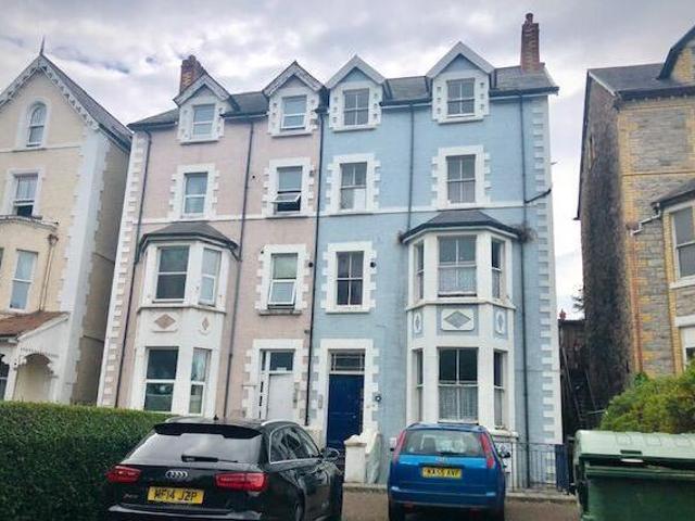 Bay View Road, Colwyn Bay, 2 Bedroom Flat