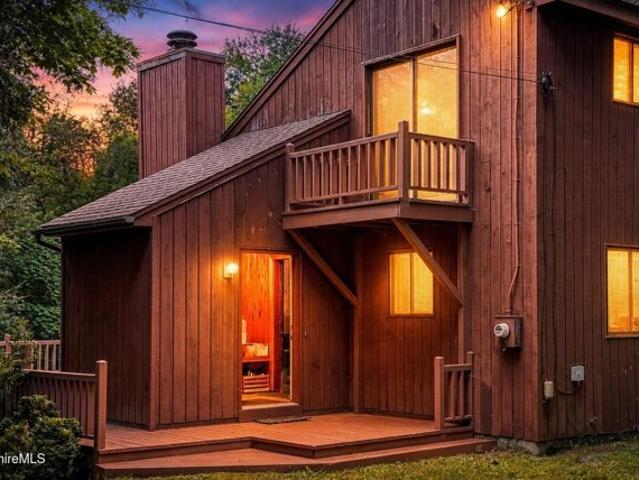 Bayberry Dr, Becket, Home For Sale