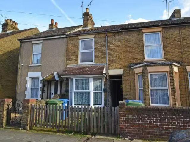 Bayford Road, Sittingbourne ME10 2 bed terraced house to rent.
