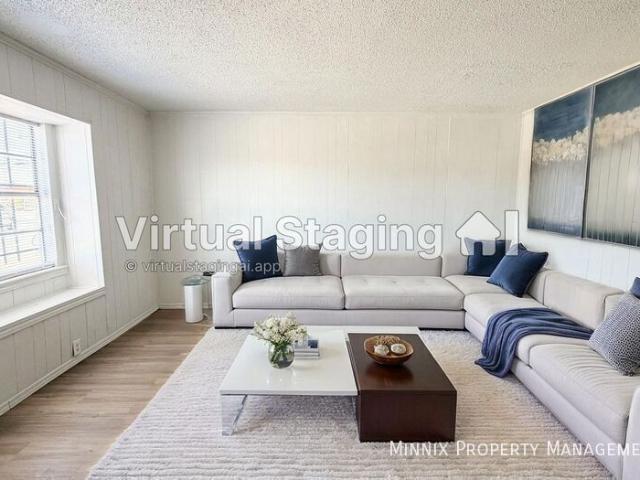 Bayless Atkins 2 Bedroom Townhome for Rent | Central Lubbock | 2101 51st #A4