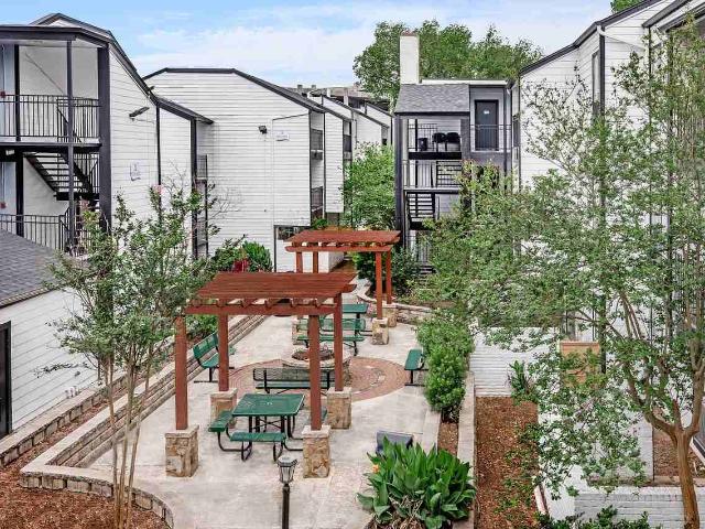 Bayou Park Apartments 1 Bedroom Apartment for Rent at 4400 Memorial Dr, Houston, TX 77007 Washington Ave Memorial Park