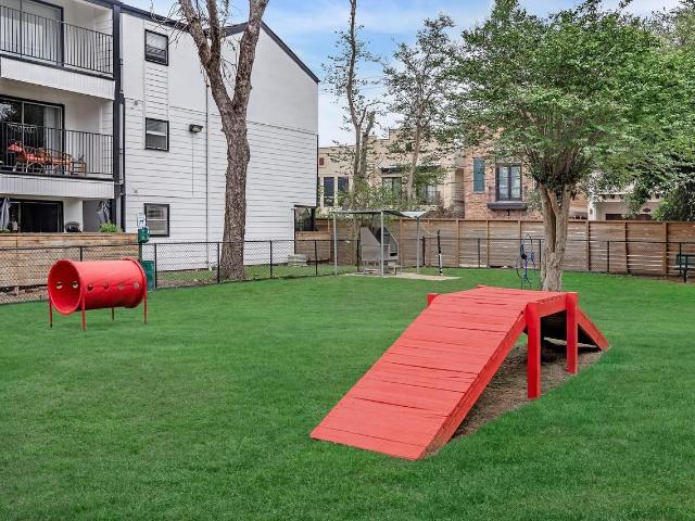 Bayou Park Apartments 2 Bedroom Apartment for Rent at 4400 Memorial Dr, Houston, TX 77007 Washington Ave Memorial Park