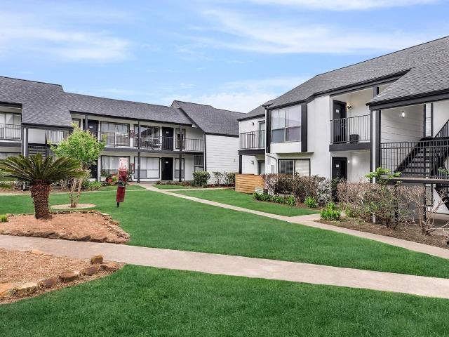 Bayou Park Apartments Studio Apartment for Rent at 4400 Memorial Dr, Houston, TX 77007 Washington Ave Memorial Park