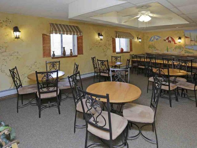 Baypoint Shoreline 1 Bedroom Apartment for Rent at 1900 Saint Louis Ave, Duluth, MN 55802 Park Point