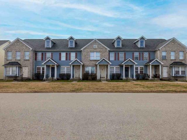 Bayshore Townhomes 1 Bedroom Home for Rent at 5501 Bayshore Ct, Louisville, KY 40258 Pleasure Ridge Park