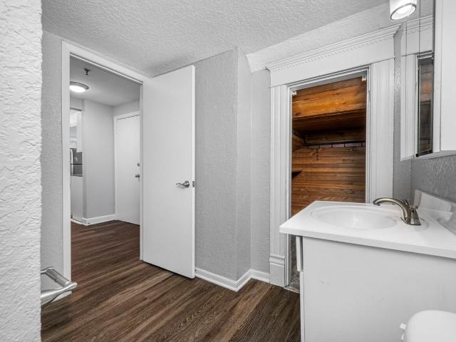 Bayshore Vilas 1 Bedroom Apartment for Rent at 705 W Bay St, Tampa, FL 33606 Hyde Park North