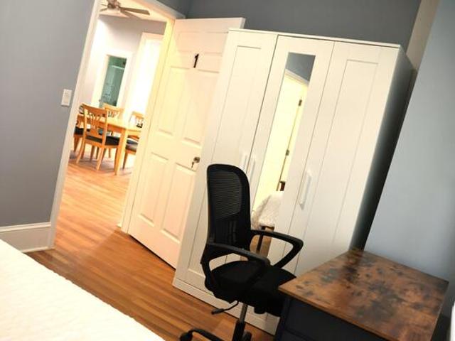 Bayside Home, less than a minute walk to transit stop Broadway & 26th St NB