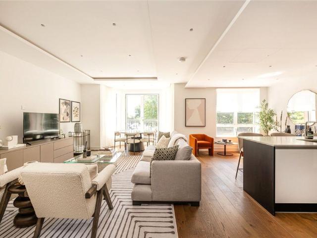 Bayswater Road, W2
