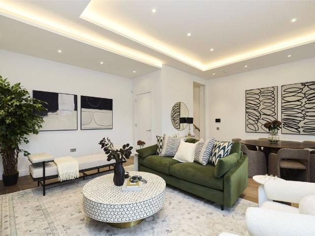Bayswater Road, London W2, 3 bed flat to rent, £17,000 pcm | PrimeLocation