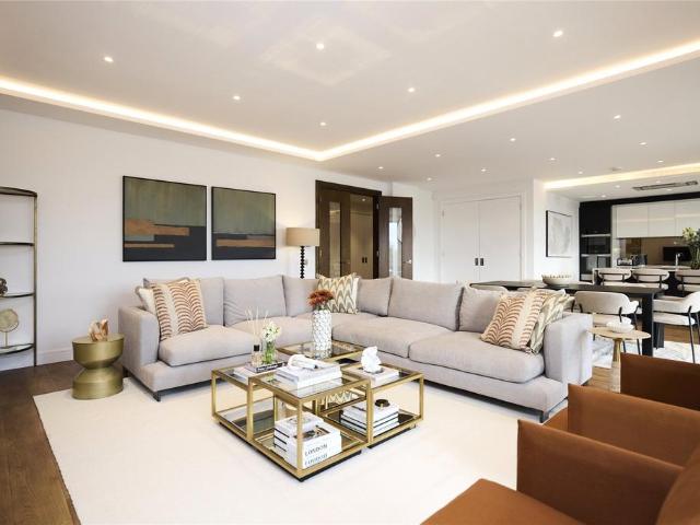 Bayswater Road, London, W2 3 bed flat to rent £21,000 pcm £4,846 pw