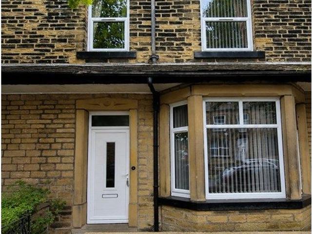 Bayswater Terrace, Halifax HX3, 3 bed terraced house to rent, £1,150 pcm | PrimeLocation