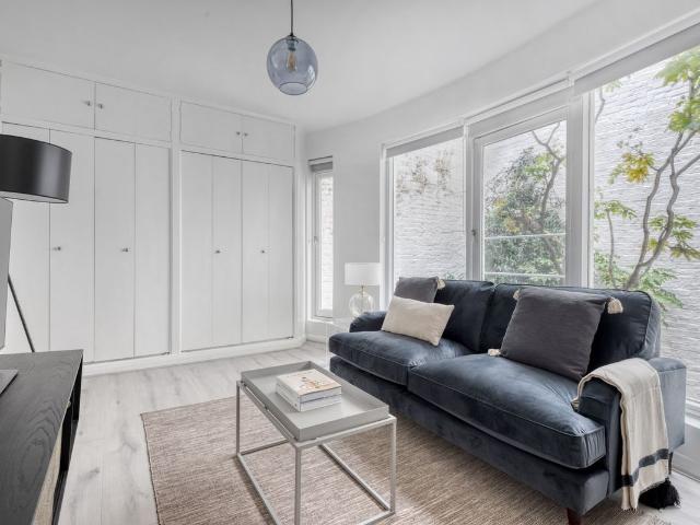 Bayswater W2, 1 bed flat to rent, £2,440 pcm | PrimeLocation