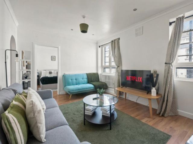 Bayswater W2, 2 bed flat to rent, £5,796 pcm | PrimeLocation