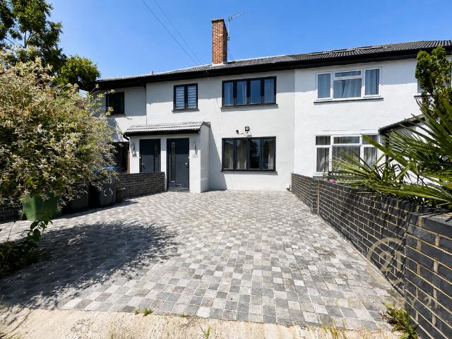 Bazalgette Gardens, NEW MALDEN KT3 3 bed terraced house to rent £3,300 pcm £762 pw