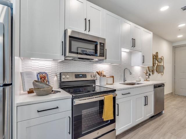 Bent Tree Lofts 1 Bedroom Apartment for Rent at 17501 Dallas Pkwy, Dallas, TX 75287