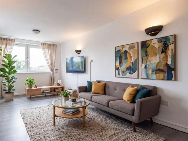 Benthal Road, London N16 2 bed maisonette to rent £2,300 pcm £531 pw