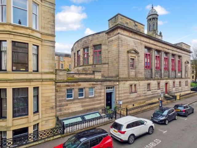 Bentinck Street, Flat B, Kelvingrove, Glasgow, G3 7TT 2 bed fl.