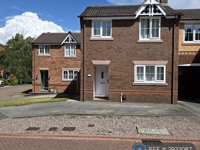 Benton Drive, Chester, CH2 2 bed terraced house to rent £1,175 pcm £271 pw