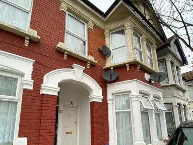 Benton Road, London, IG2 7AG, United Kingdom | 2 bed apartment for rent #140227803 | Rentberry