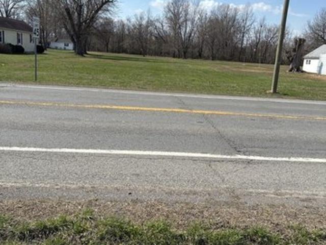 Benton Rd, Mount Vernon, IL 62864