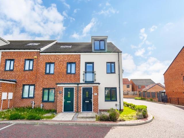 Benton Rise, Wallsend NE28, 3 bed end terrace house to rent, £1,250 pcm | PrimeLocation