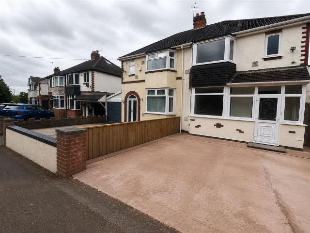 Bentley Mill Lane, Bentley Walsall WS2, 4 bed property to rent, £1,300 pcm | PrimeLocation