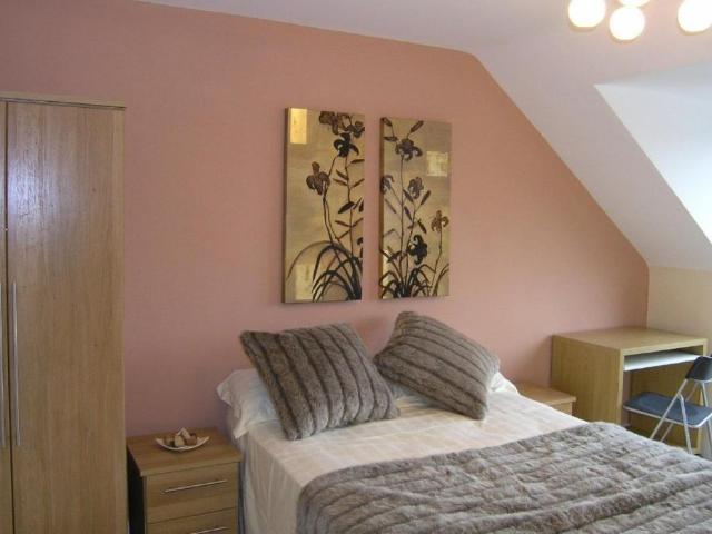 Bentley Lane, Leeds 4 bed house to rent £1,959 pcm £452 pw